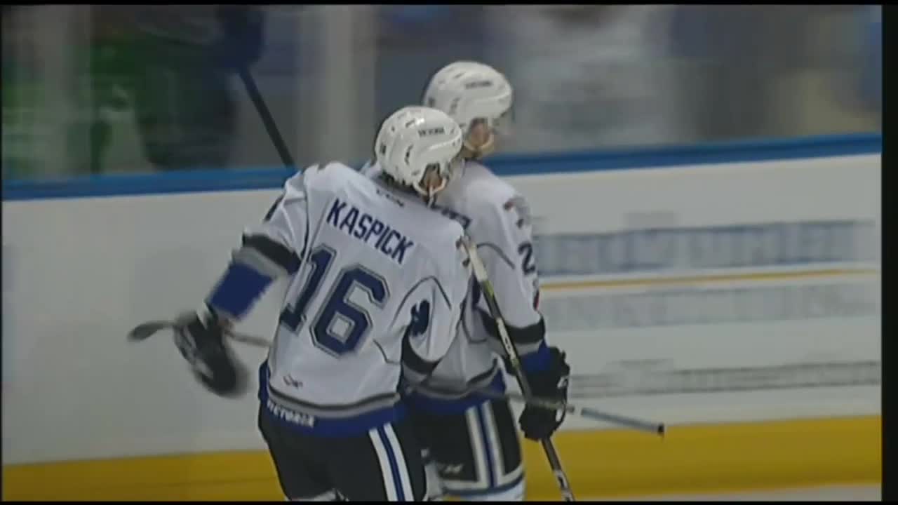 Newcomer Kaspick emerging as mentor to younger Royals