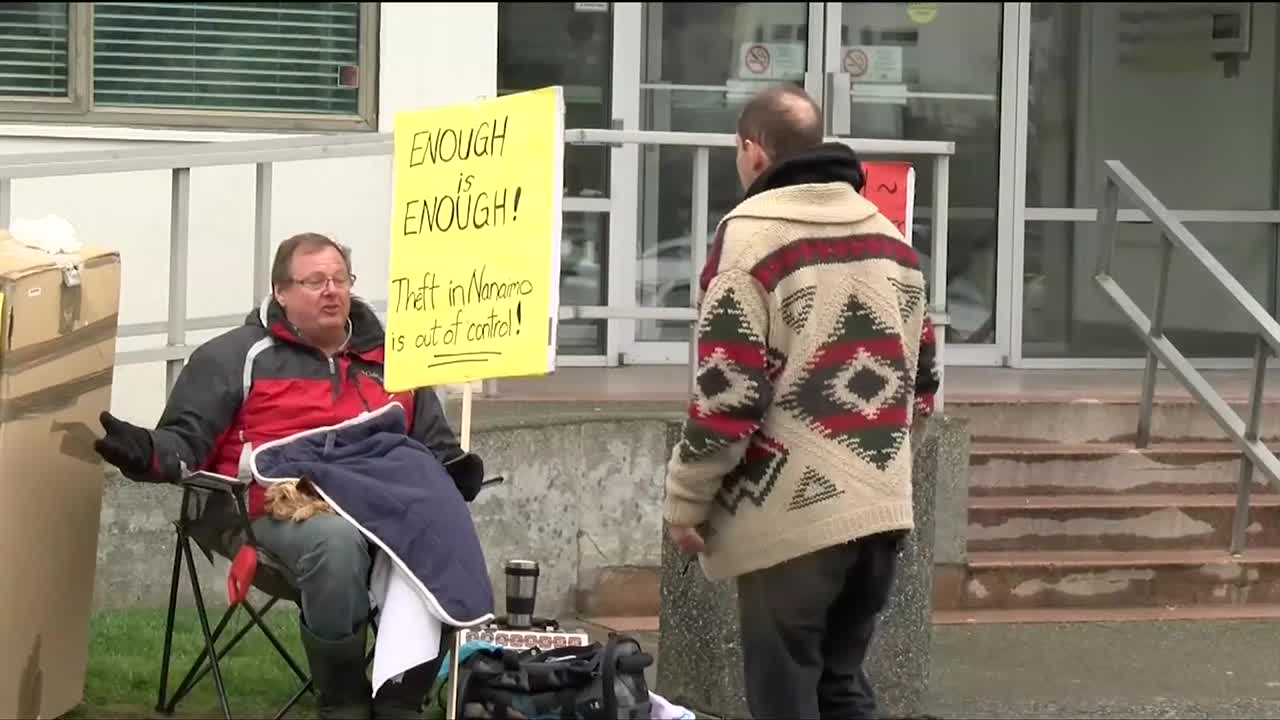 Frustrated boat engine theft victim in Nanaimo sells boat