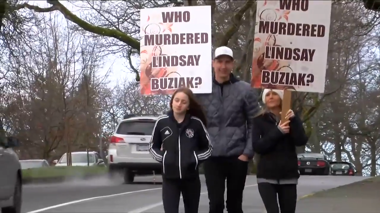 On 11th anniversary of the unsolved murder of Lindsay Buziak, many call ...
