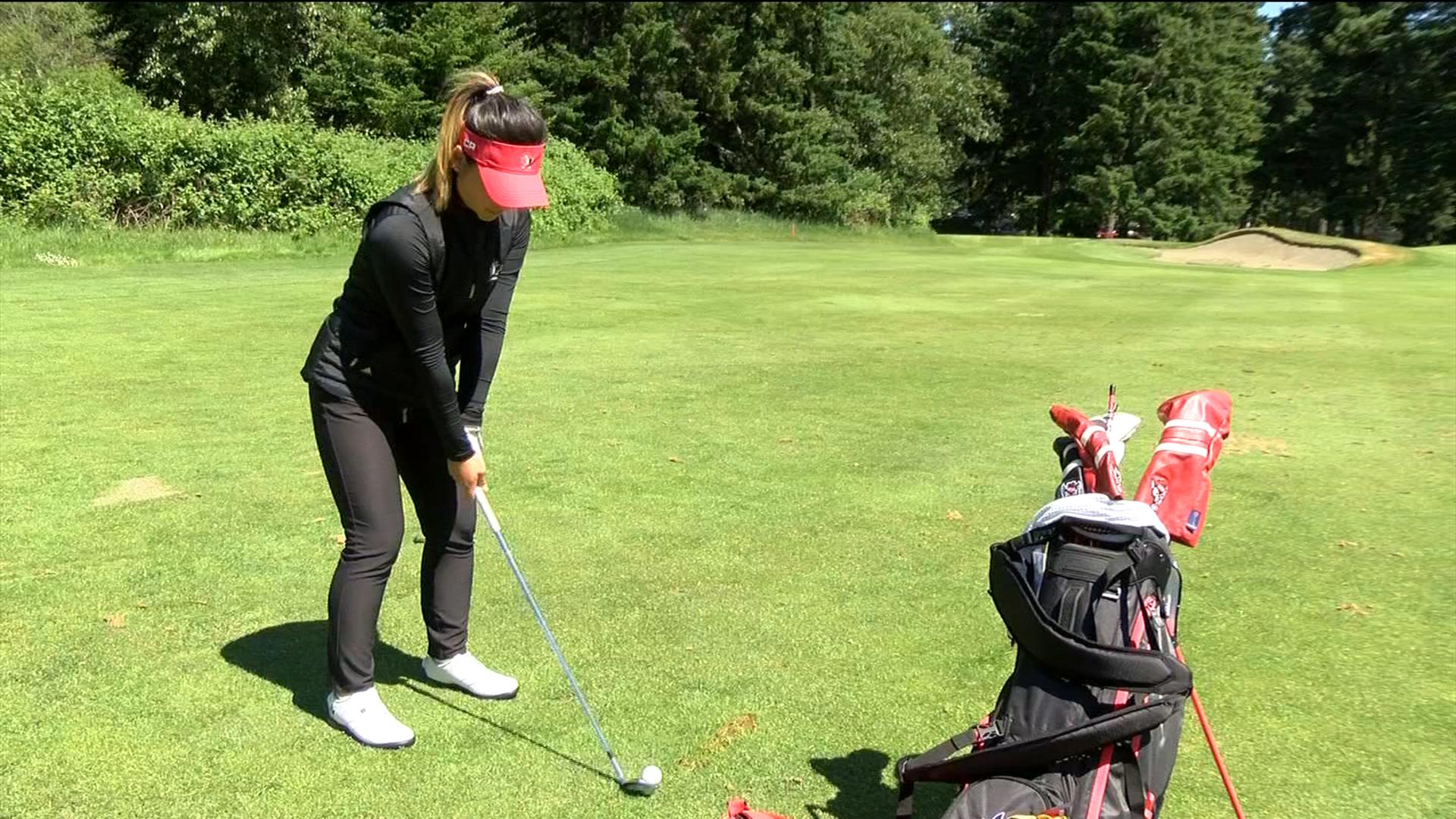 Victoria golfer embraces 'new challenge' of turning pro