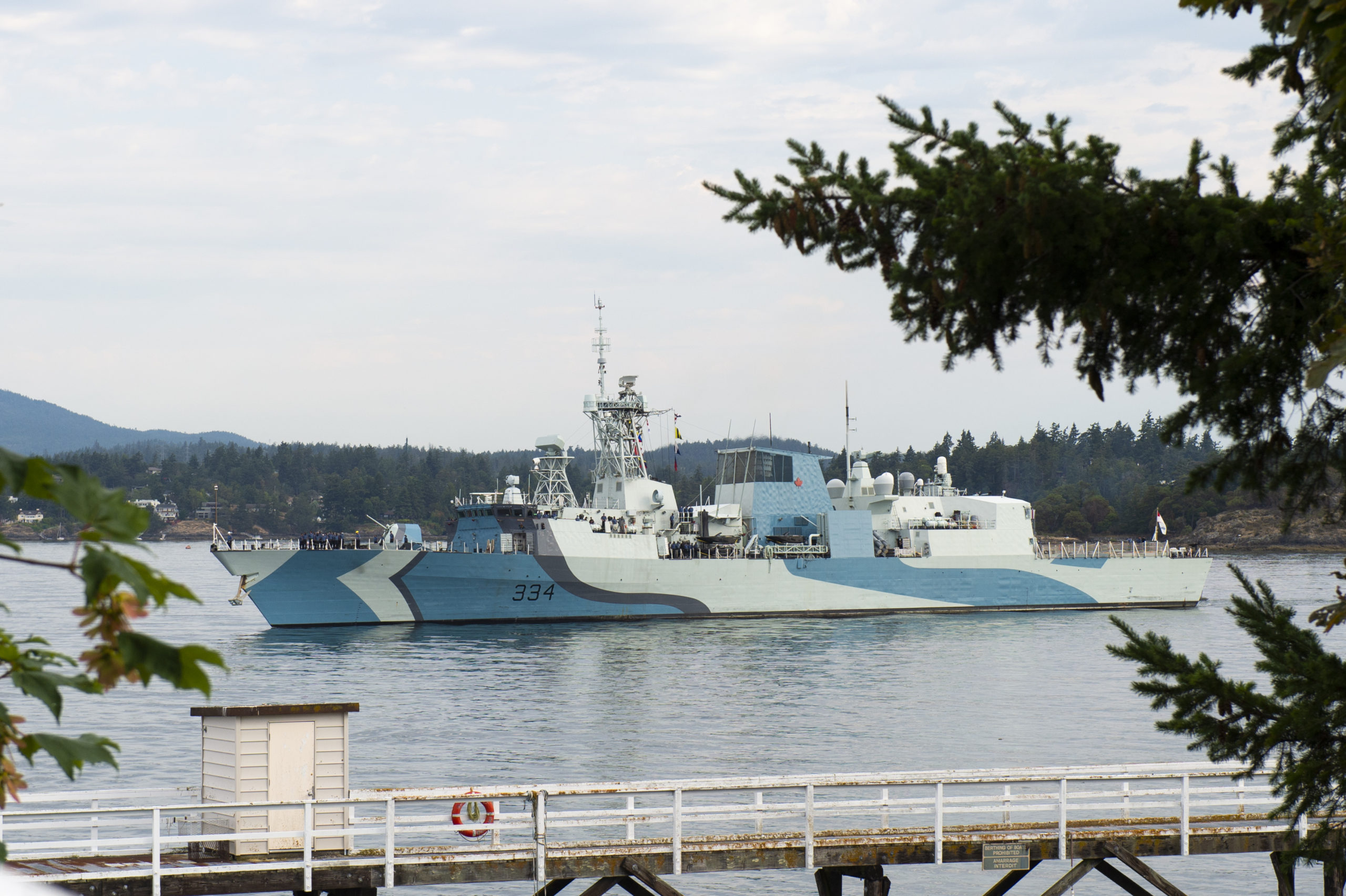 HMCS Regina and HMCS Winnipeg to sail past Victoria Thursday