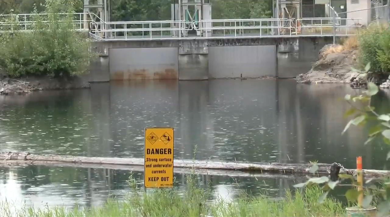 BC Hydro warns swimmers to be careful near its facilities