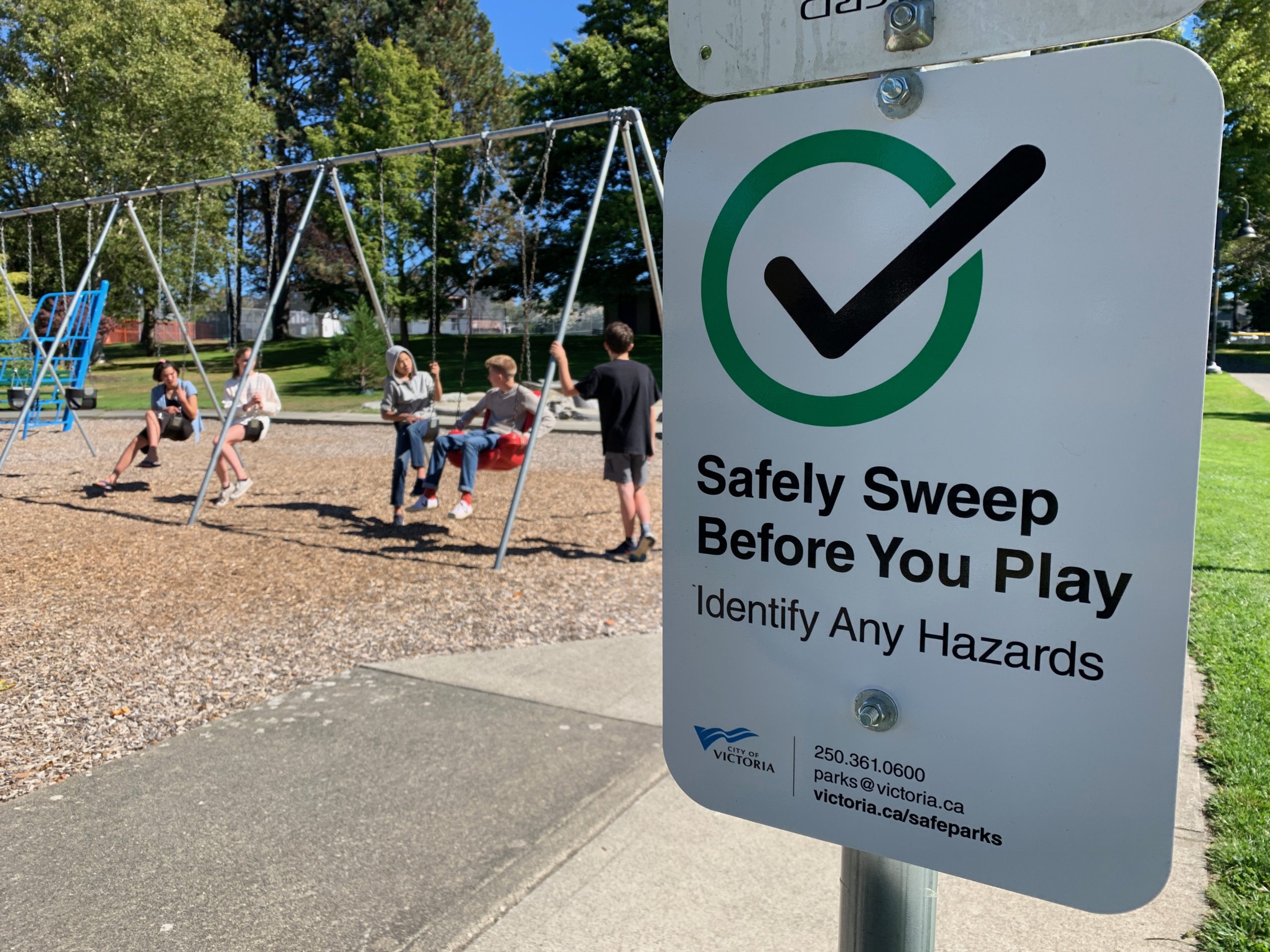 Victoria installing signs reminding people to look for hazards at ...