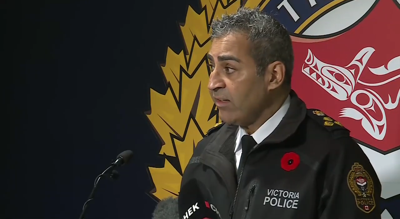 5 arrested after police chief Del Manak assaulted at memorial event in ...