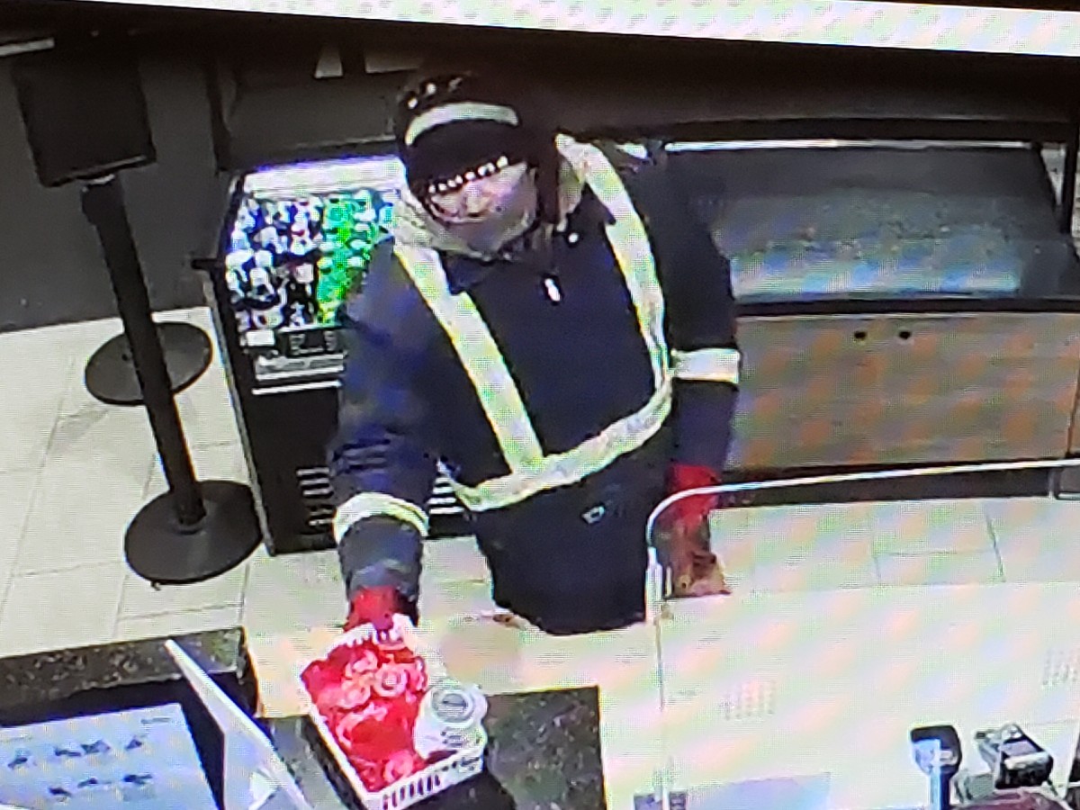 Nanaimo RCMP search for poppy donation can thief