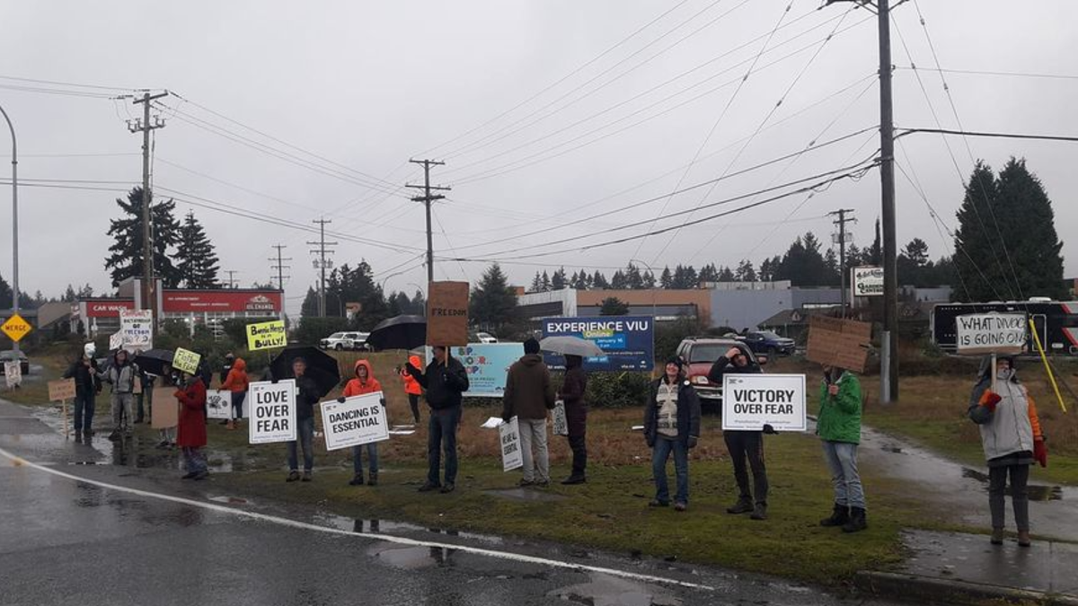 Anti-mask protest held in Nanaimo leads to $2,300 fine from police