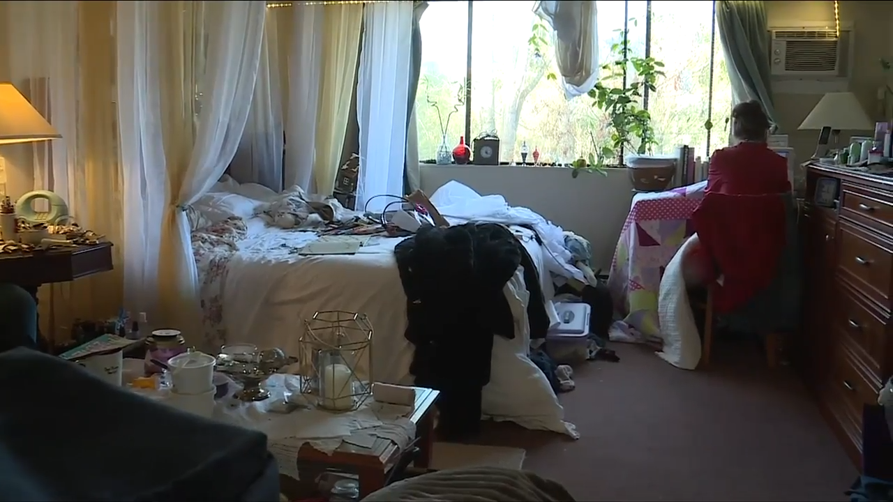 A closer look inside one of Victoria's 'homeless hotels'