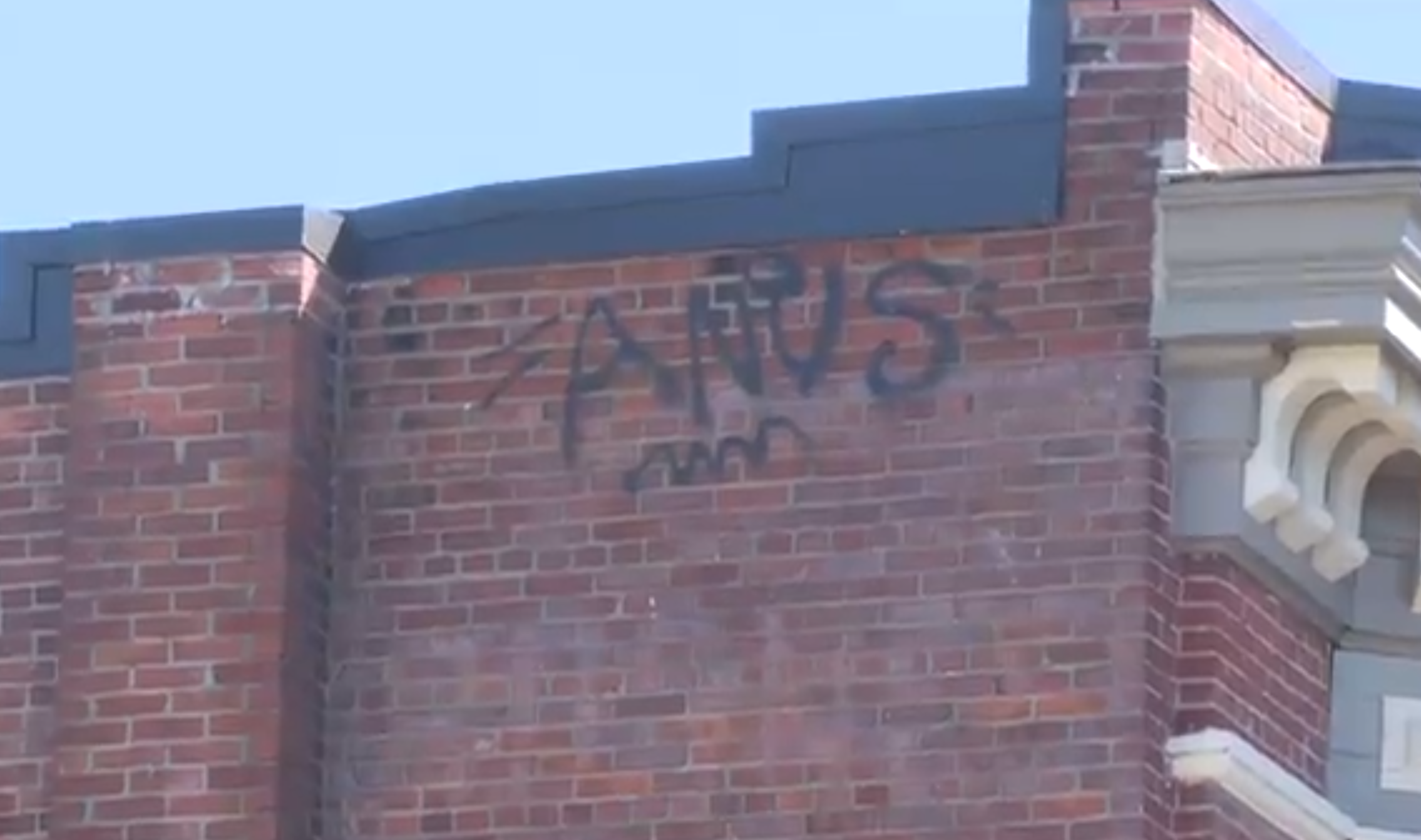 Explosion of taggers putting up 'gross' graffiti around Victoria