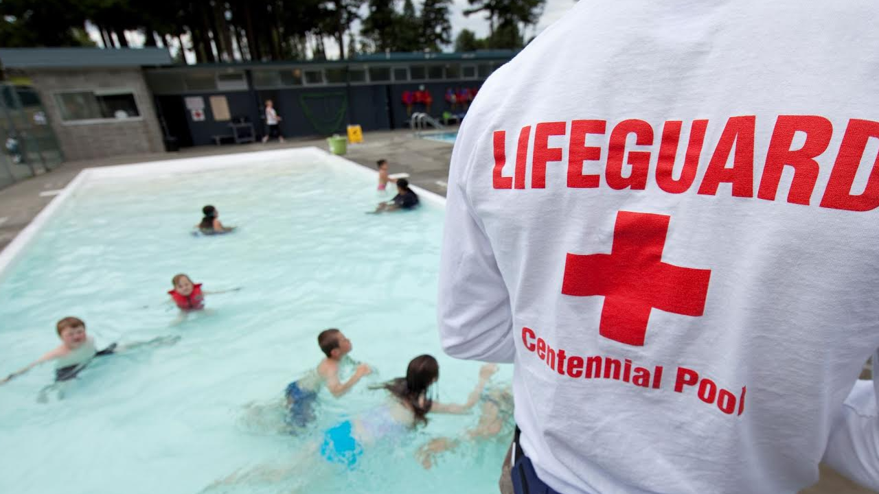 Campbell River lifeguards aim to teach 200 people how to 'swim to survive'