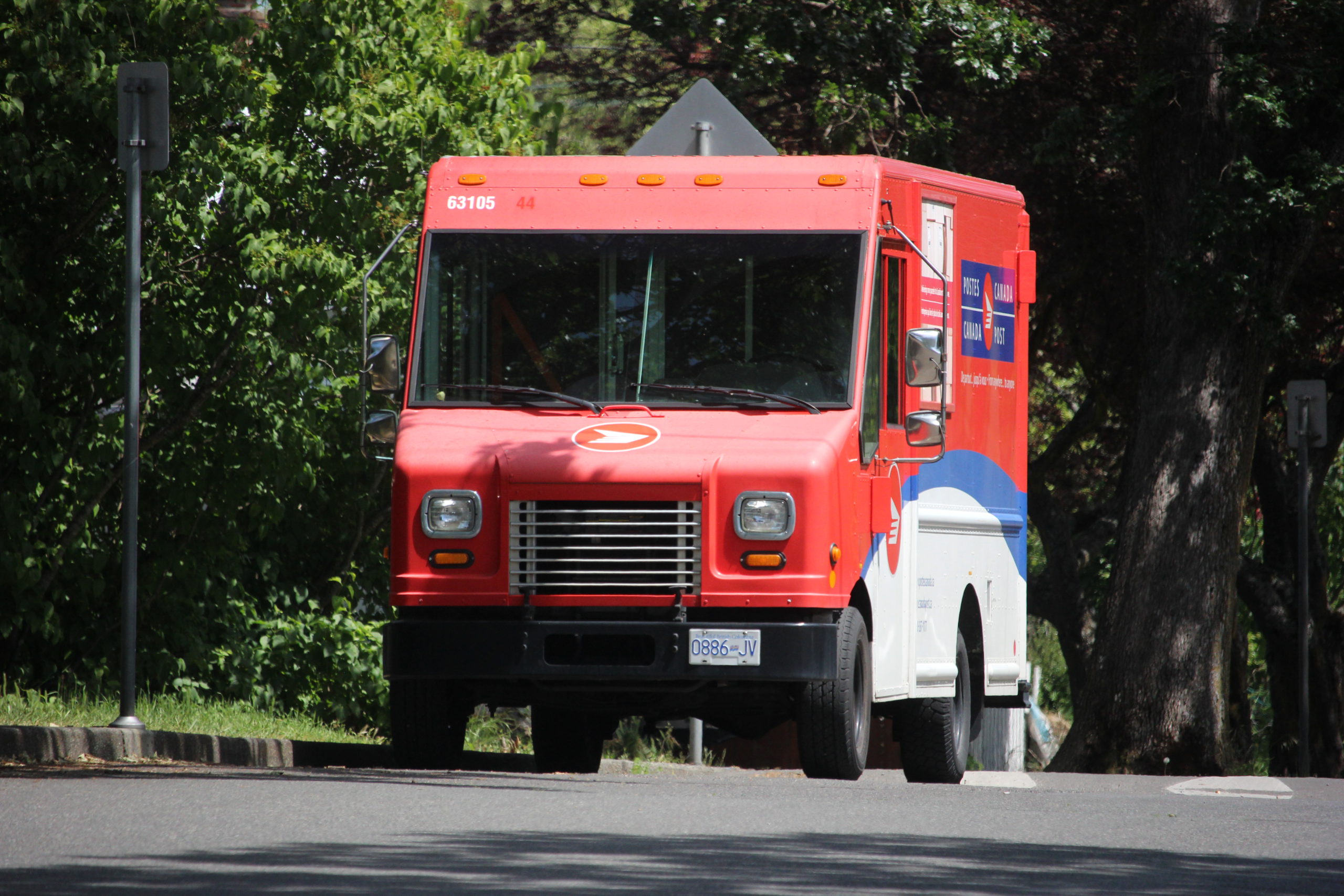 Canada Post says it will have a fully electric fleet by 2040