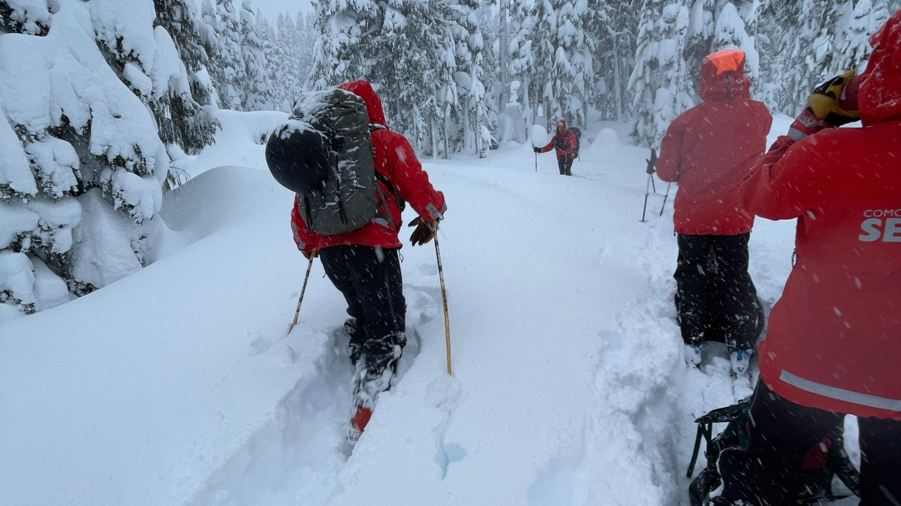 Comox Valley SAR rescue five people from backcountry in Strathcona Park.