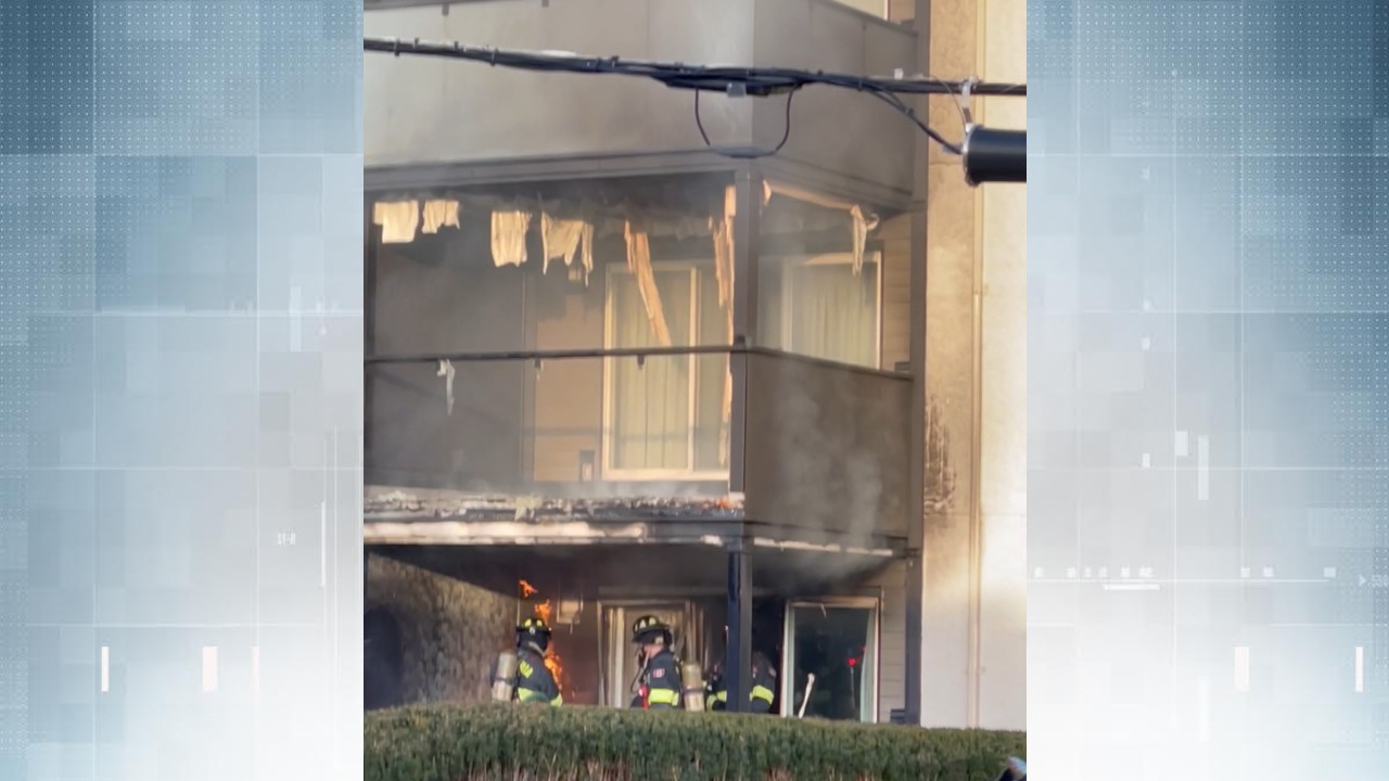 Fire breaks out at Victoria condo on Morrison Street