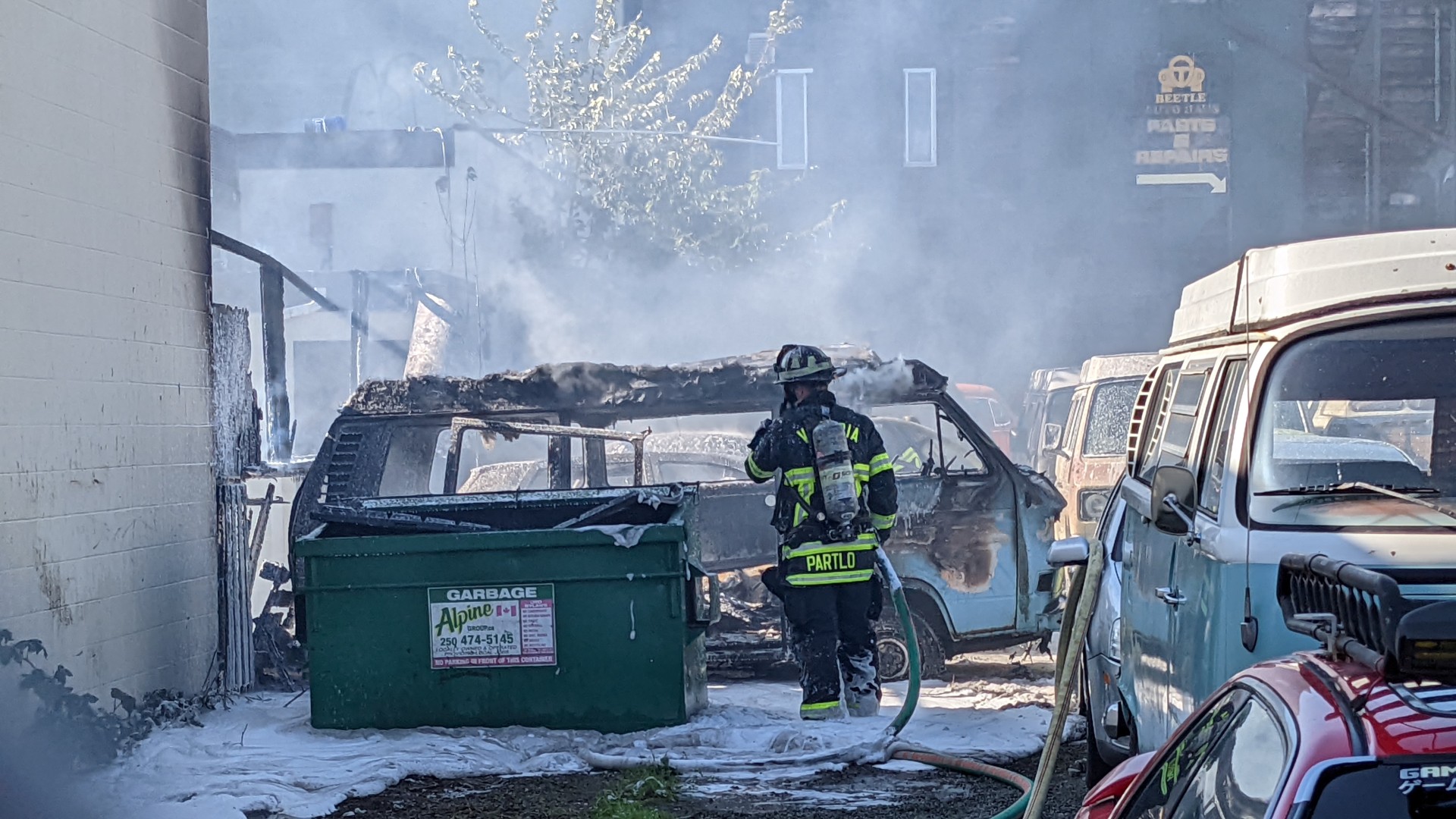 Victoria fire responds to vehicle fire on Hillside