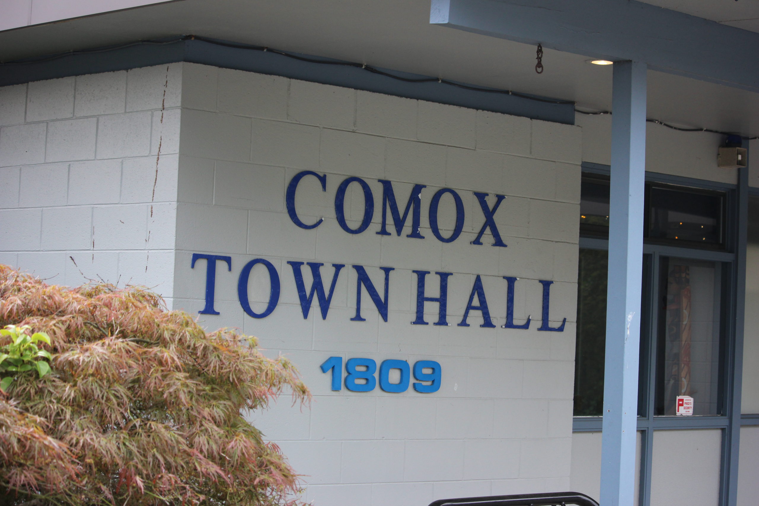 10 seek seat as Comox councillor, mayor acclaimed