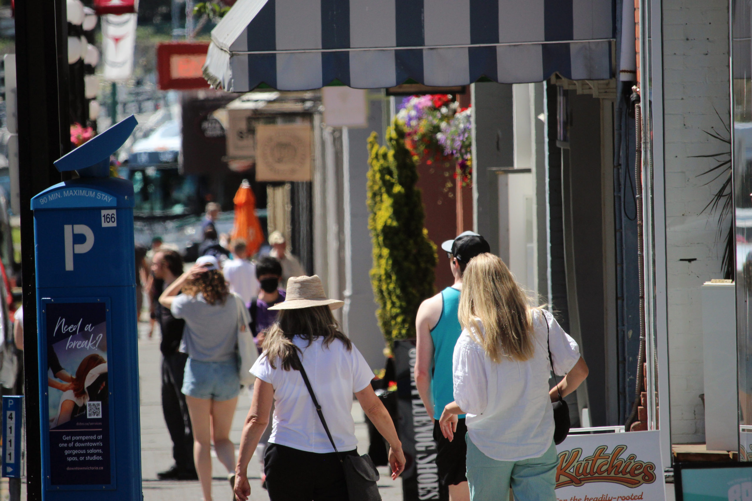 Greater Victoria's upcoming warm and sunny stretch could prompt heat ...