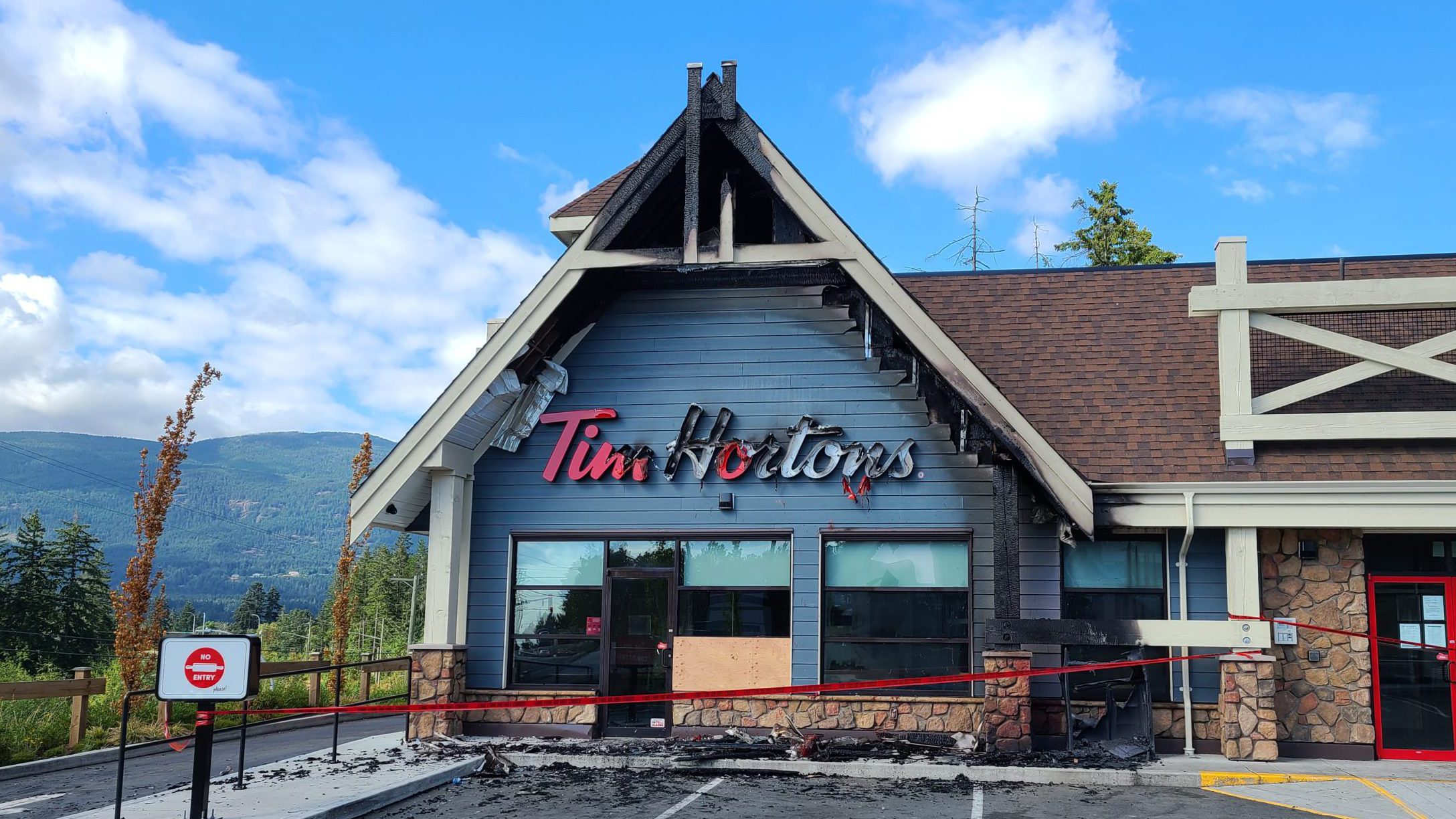 RCMP arrest 37-year-old man for Nanaimo Tim Hortons arson