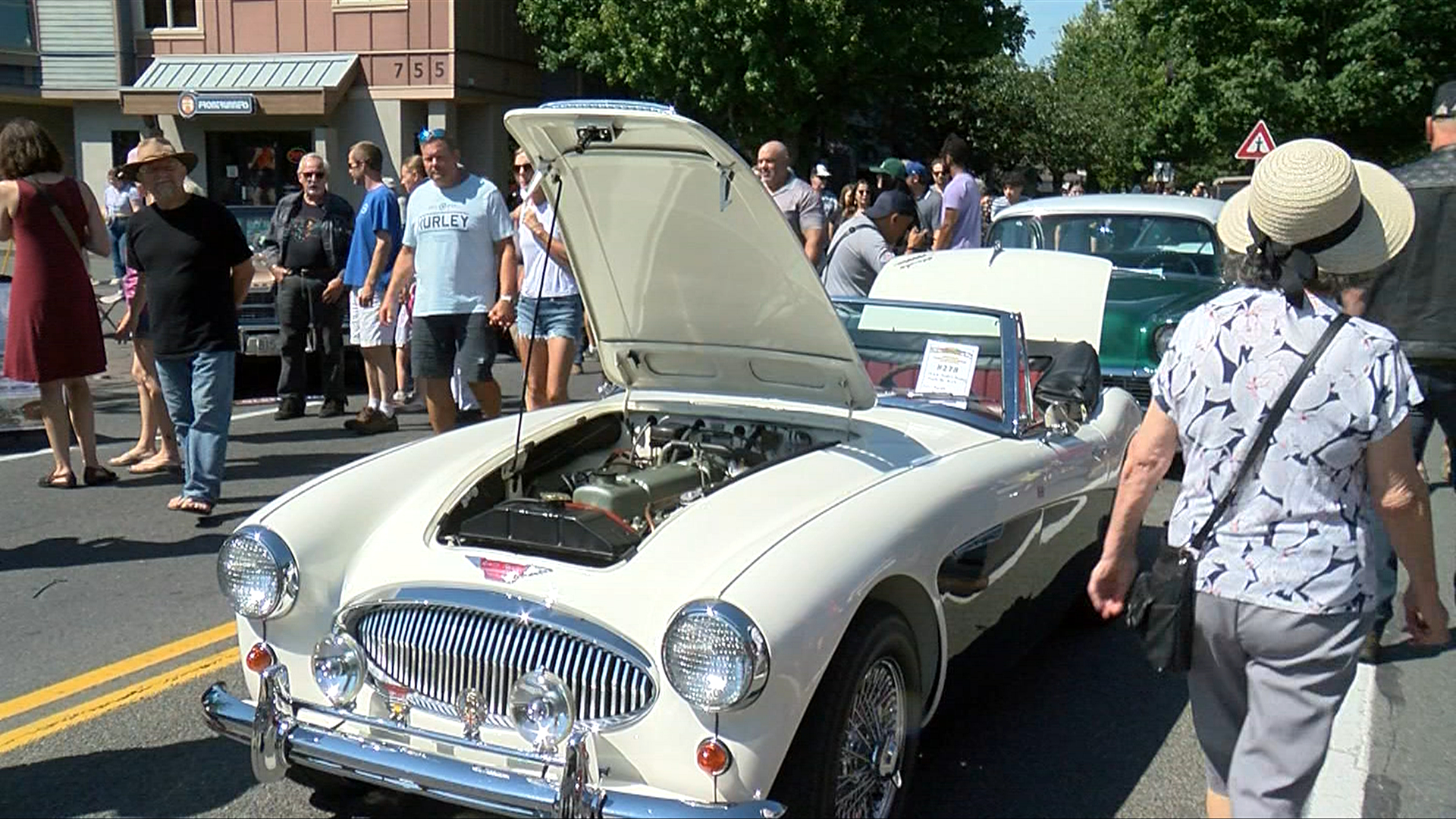 'It's awesome': Annual Show and Shine classic car show hits the streets ...