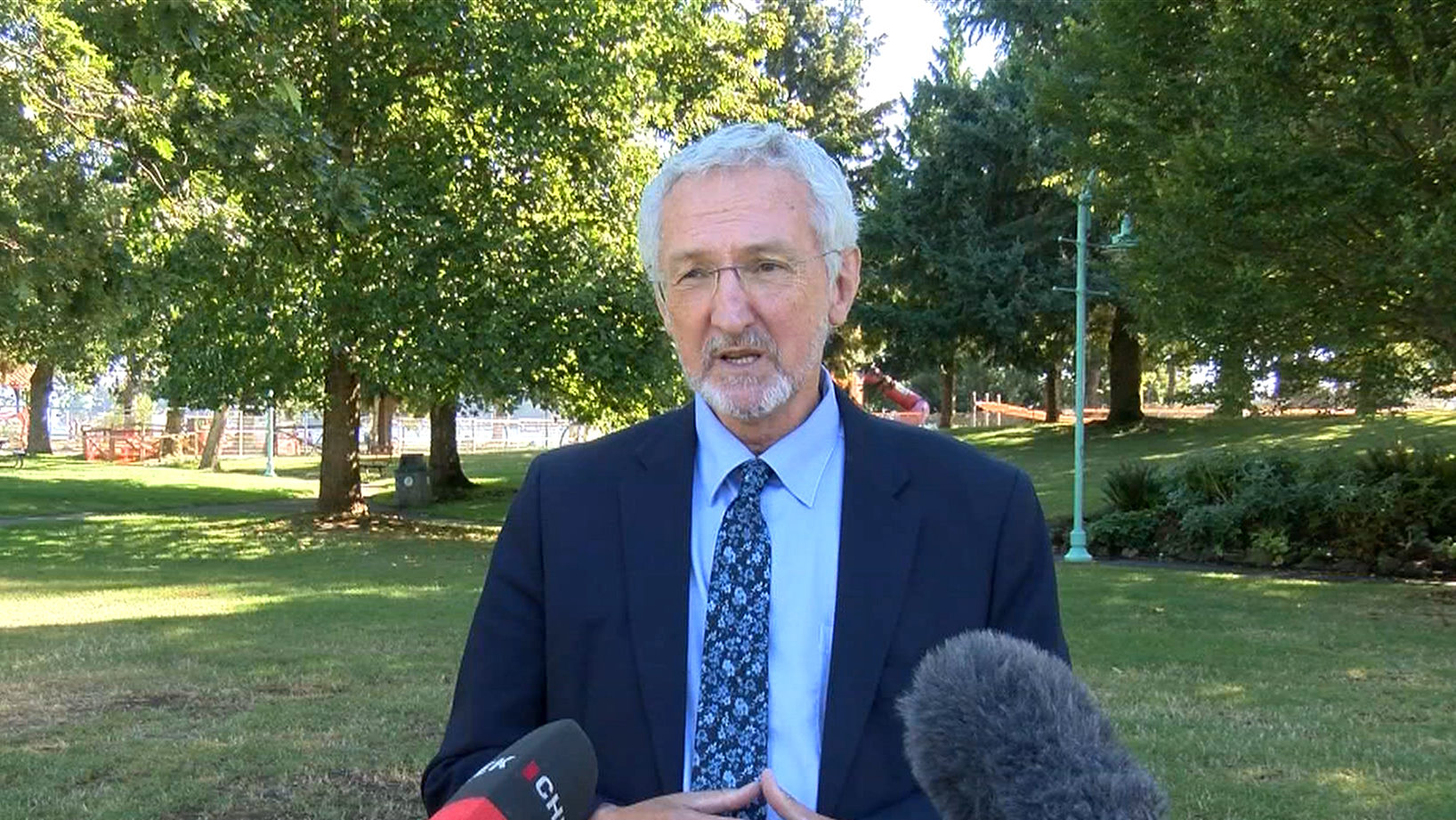Nanaimo Mayor Leonard Krog announces bid for re-election