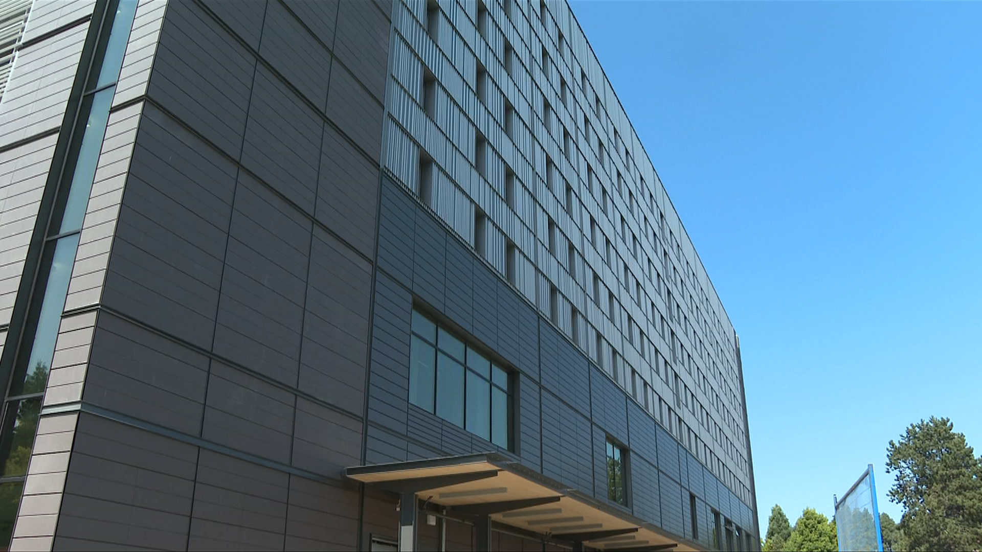 Almost 400 new student housing beds opens at UVic in time for school