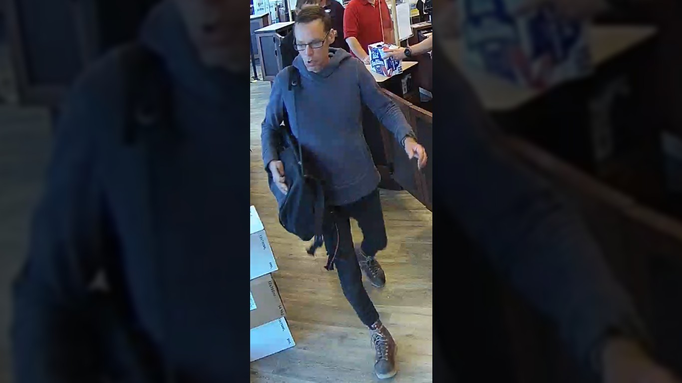 Victoria Police seek thief who stole from Foul Bay Road store after ...