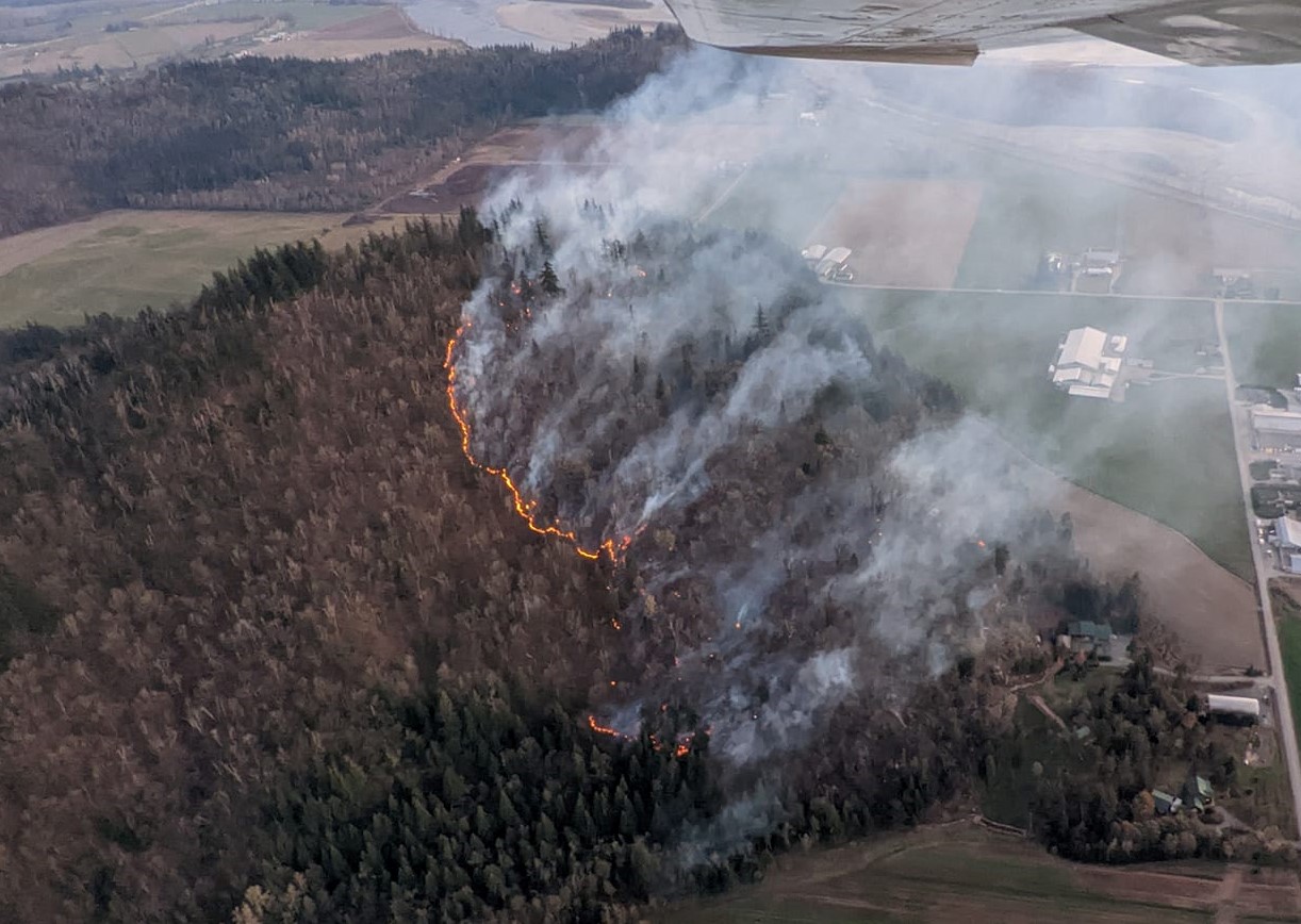 Late-season wildfire prompts evacuation alert in eastern Fraser Valley ...