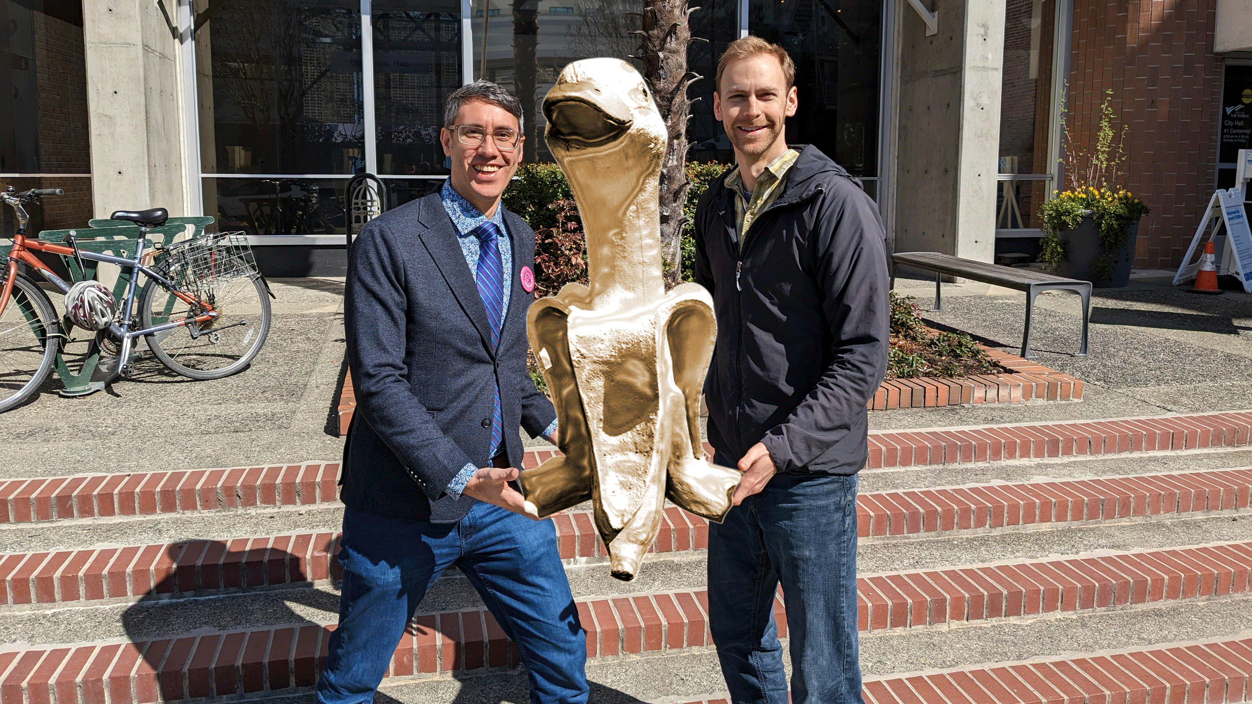 Local donates $8,000 Duckana statue to be displayed in Victoria