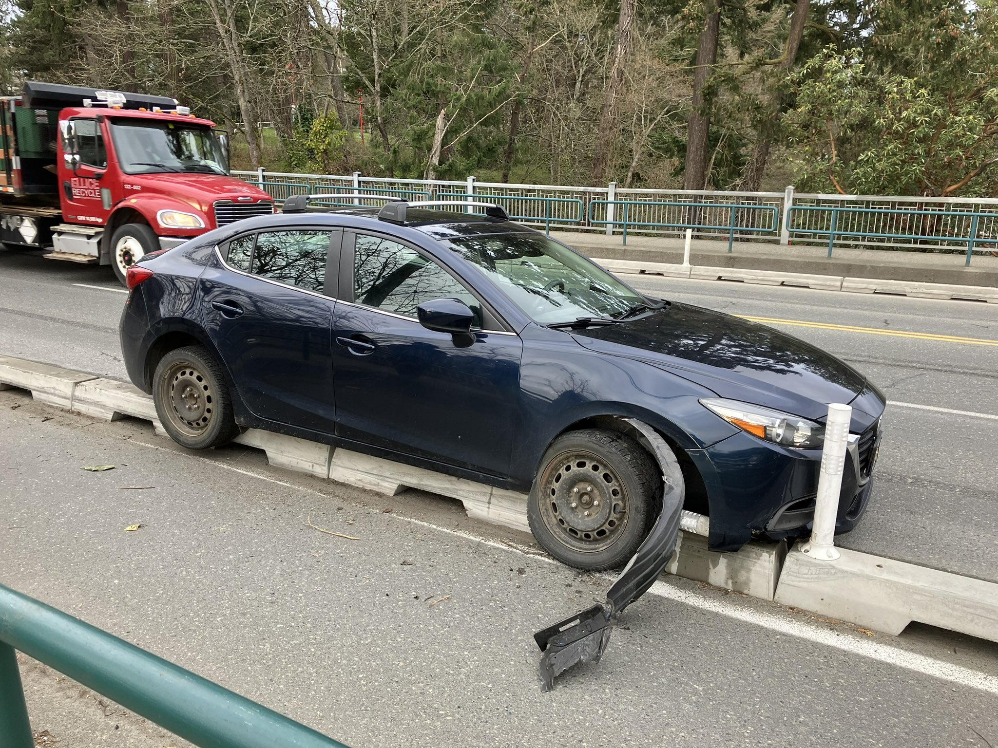 'Curb-plunking' sparks a bumpy debate on twitter