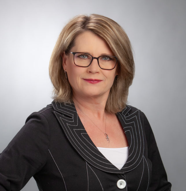 Stacy Ross - Anchor, CHEK News at 5 p.m. | CHEK