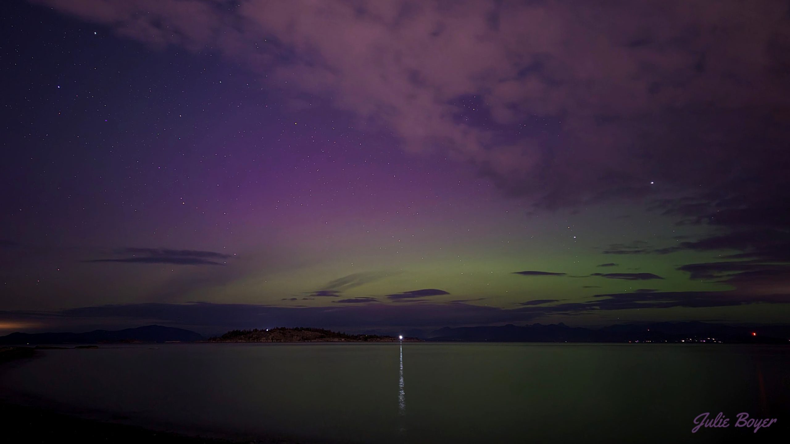 'Incredibly grateful': Island photographer captures northern lights ...