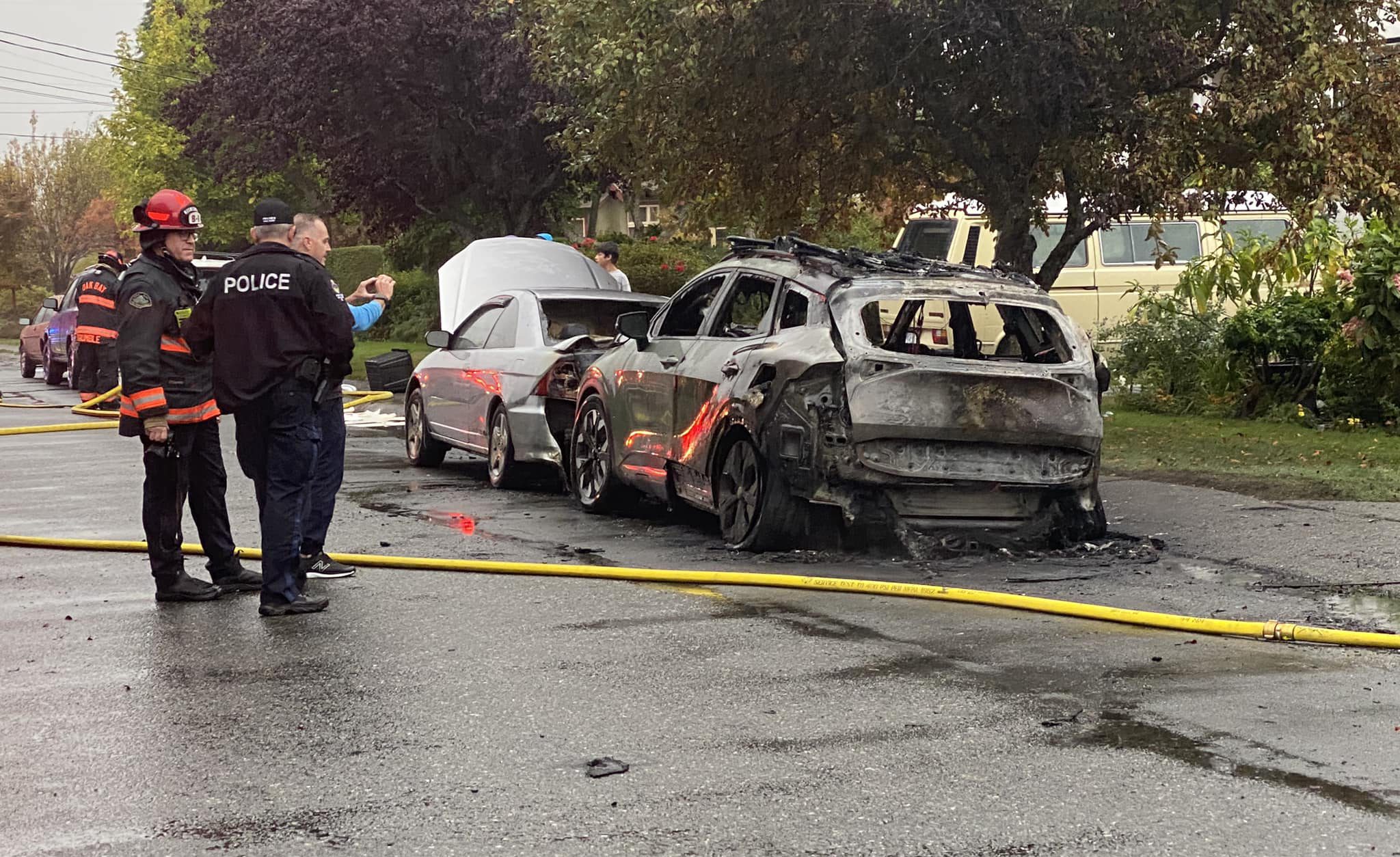 One vehicle destroyed, another damaged in Oak Bay blaze: fire dept