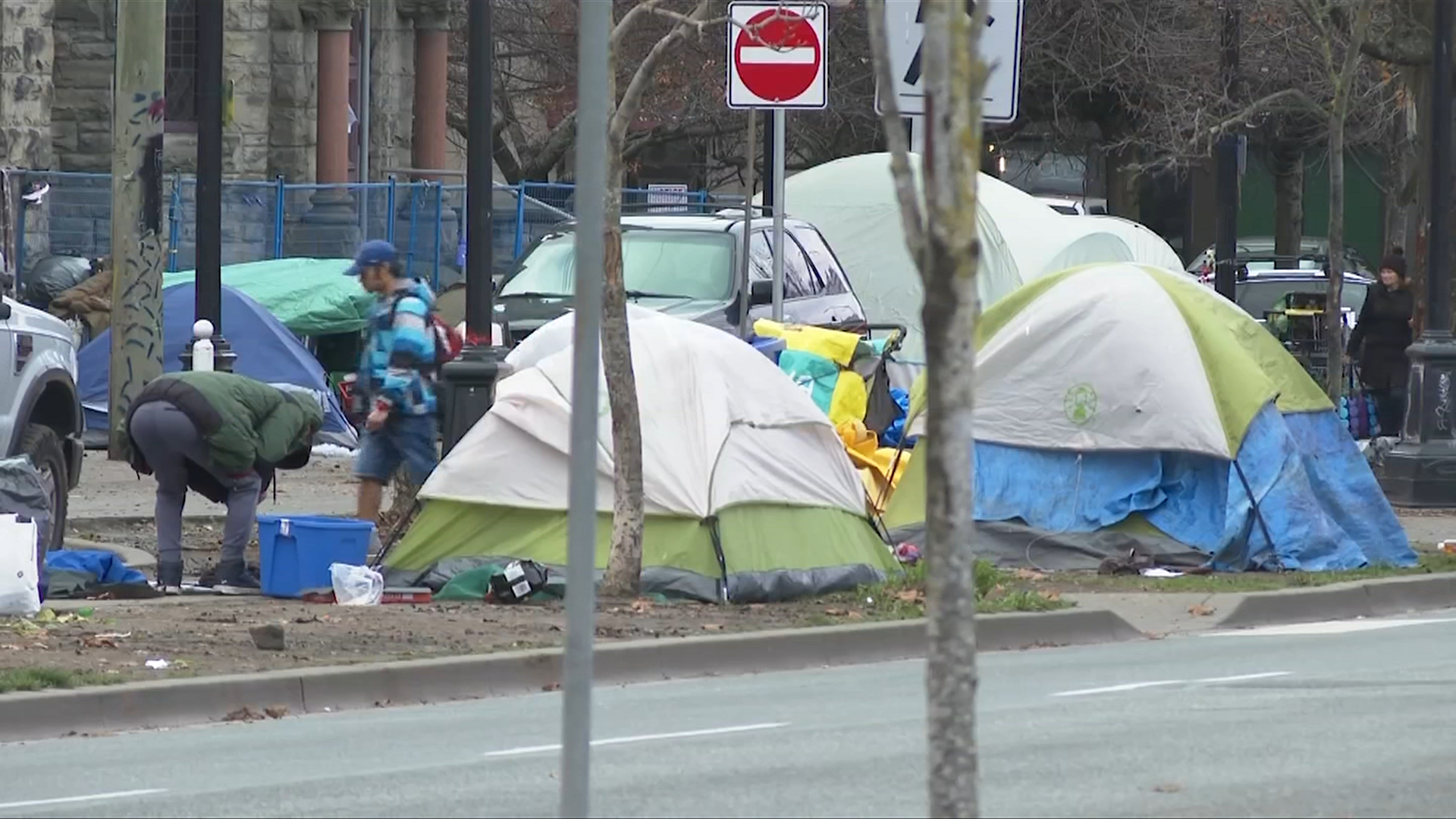 City calls on province to install and maintain temporary washroom in ...